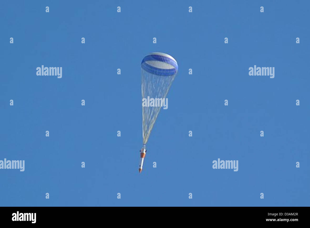 Parachute tests hi-res stock photography and images - Alamy