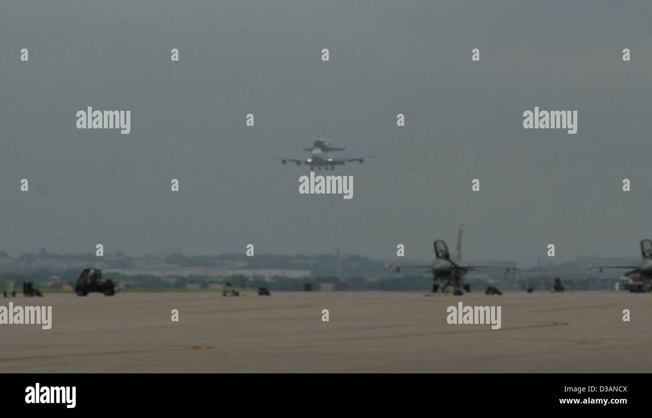Kelly field air base hi-res stock photography and images - Alamy