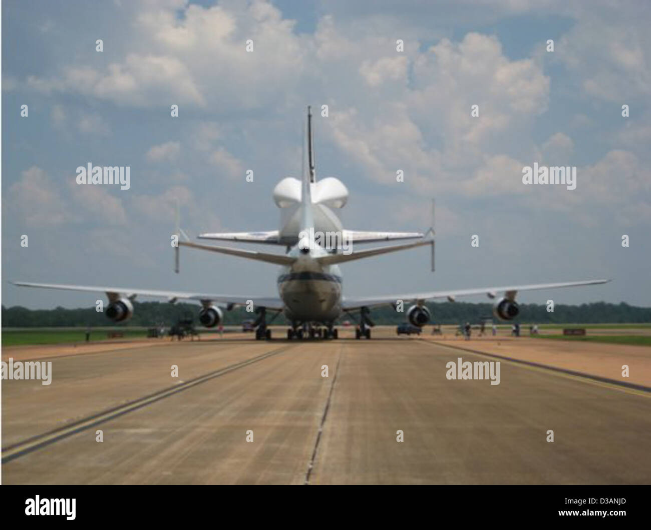 Shuttle atlantis during ferry flight nasa hi-res stock photography and ...