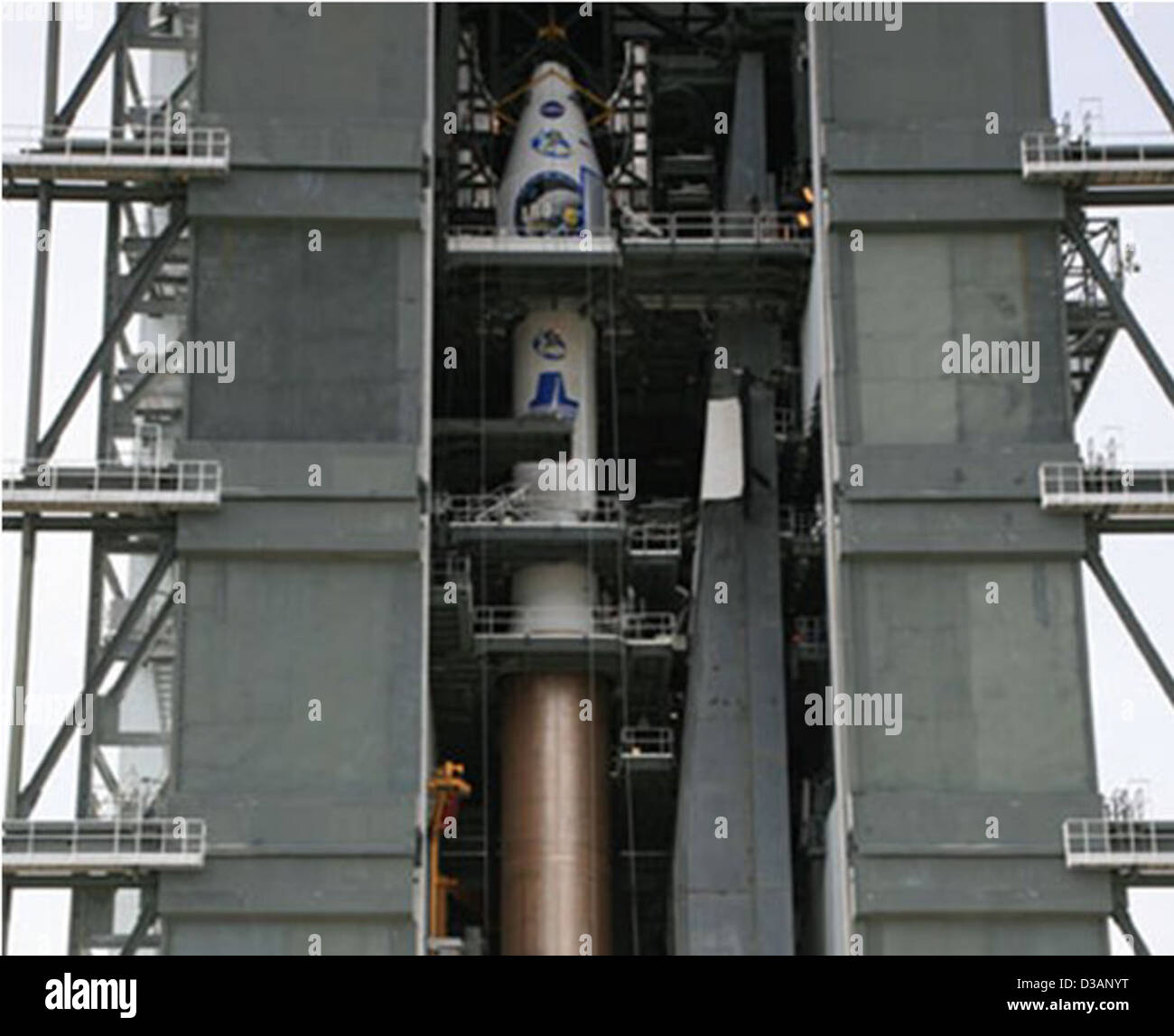 LCROSS/LRO on Top of Atlas Rocket (NASA, Moon, 6/15/09 Stock Photo - Alamy