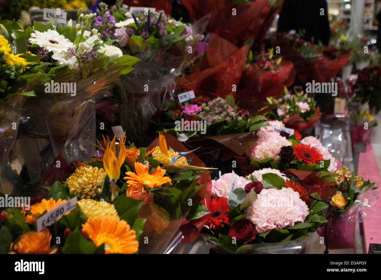 Home flowers loved ones hi-res stock photography and images - Alamy