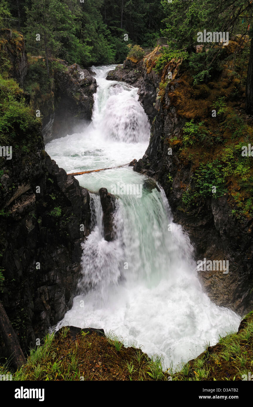 Little qualicum river falls provincial park hi-res stock photography ...
