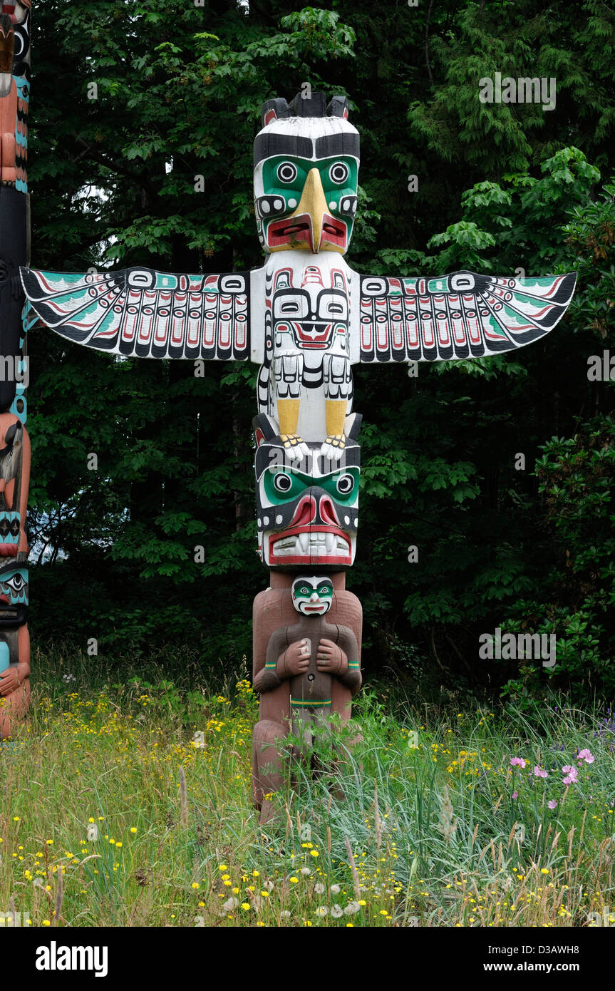 Thunderbird totems hi-res stock photography and images - Alamy