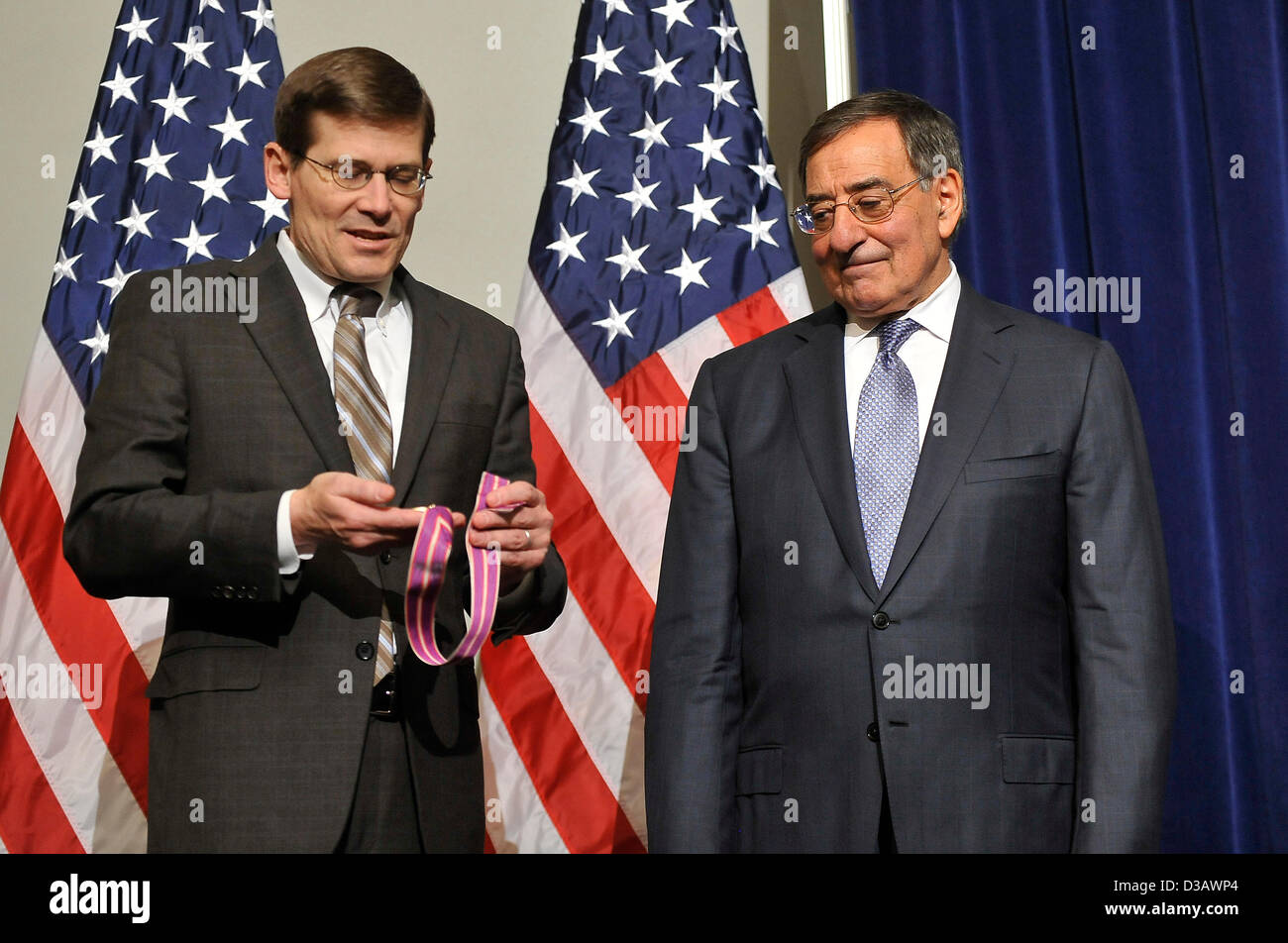 Cia director leon panetta hi-res stock photography and images - Alamy