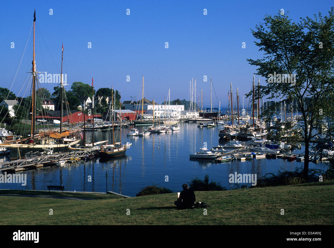 Harbor lawn hi-res stock photography and images - Alamy
