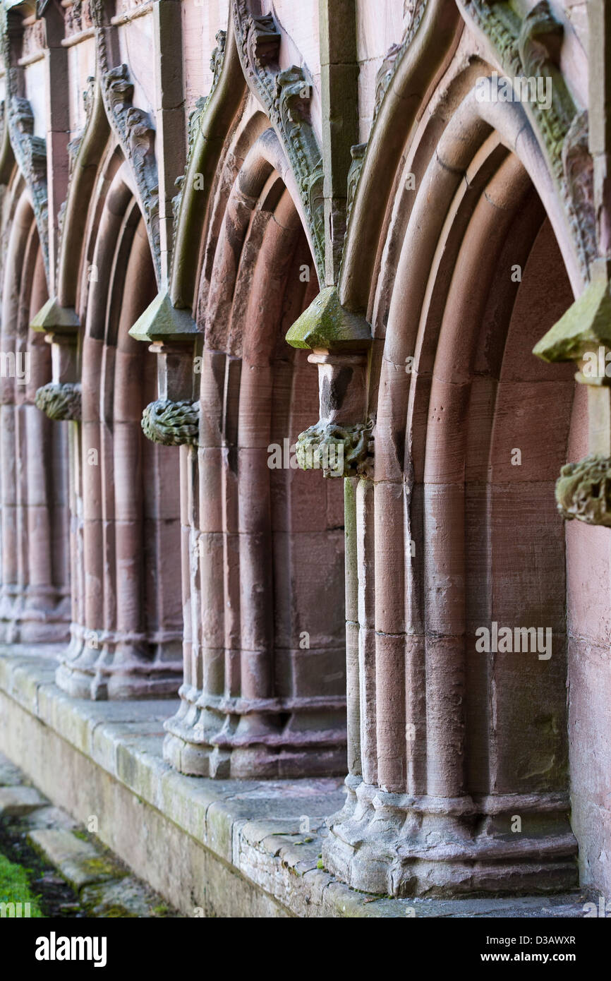 Repetitive arches hi-res stock photography and images - Alamy