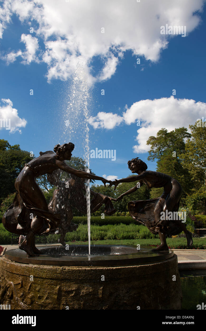 Untermyer Fountain in Central Park's Conservatory Garden on a sunny day ...