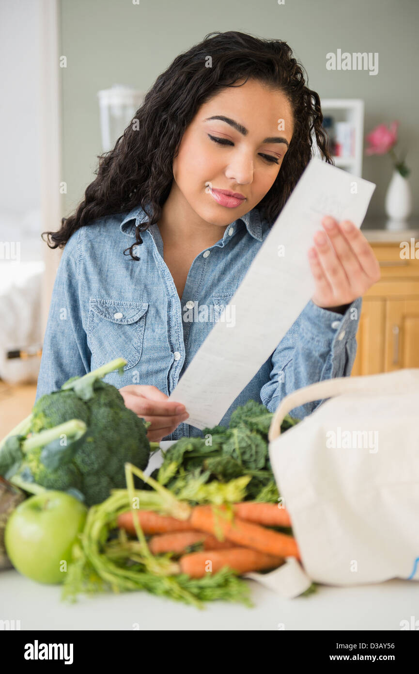 Long receipt hi-res stock photography and images - Alamy