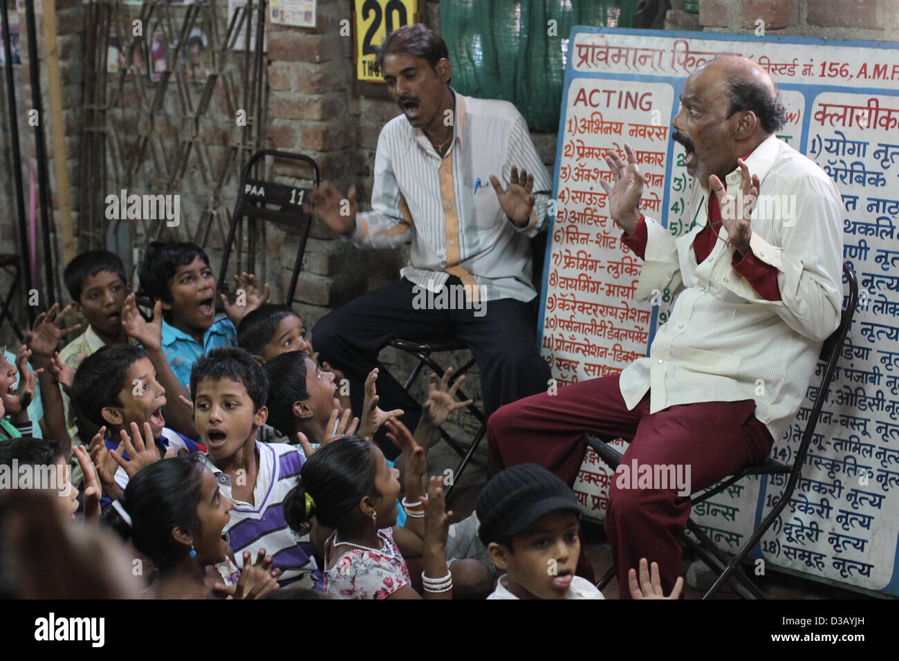 Dharavi children hi-res stock photography and images - Alamy