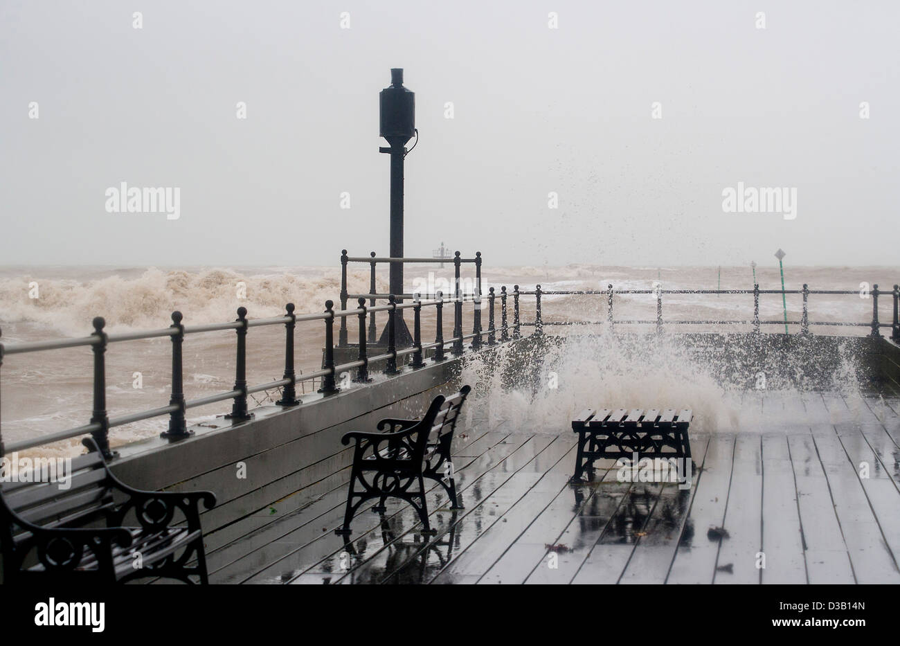 Littlehampton pier hi-res stock photography and images - Alamy