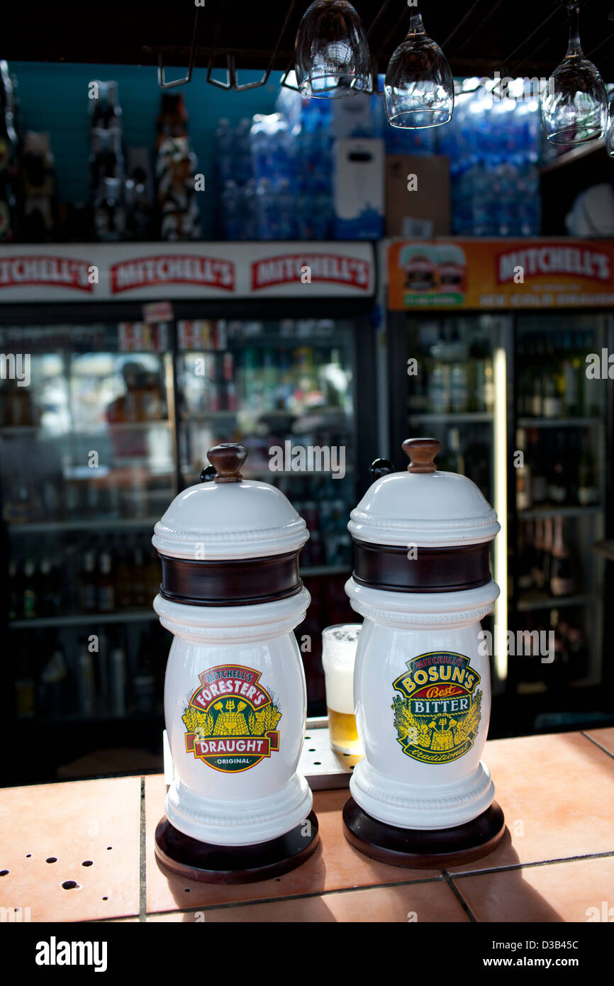 Beer africa bar hi-res stock photography and images - Alamy