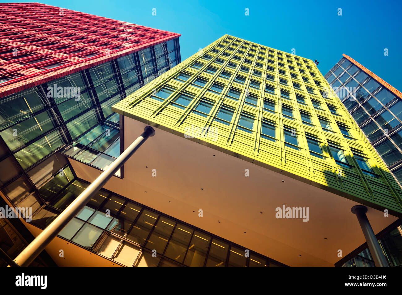 Office buildings uk hi-res stock photography and images - Alamy