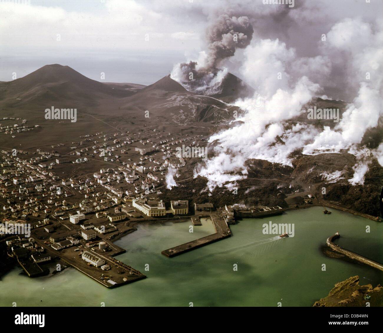 Helgafjell volcano hi-res stock photography and images - Alamy