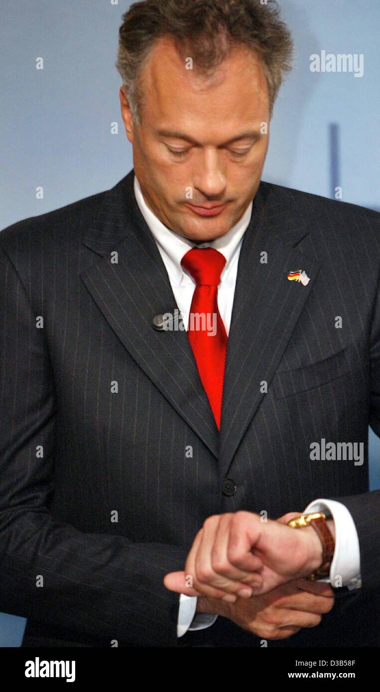 Ronald law hi-res stock photography and images - Alamy