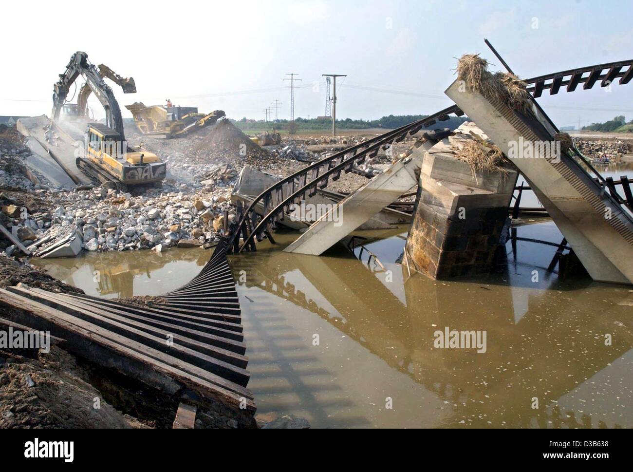 Disasters accidents dis flood transport bridge water train tracks ...