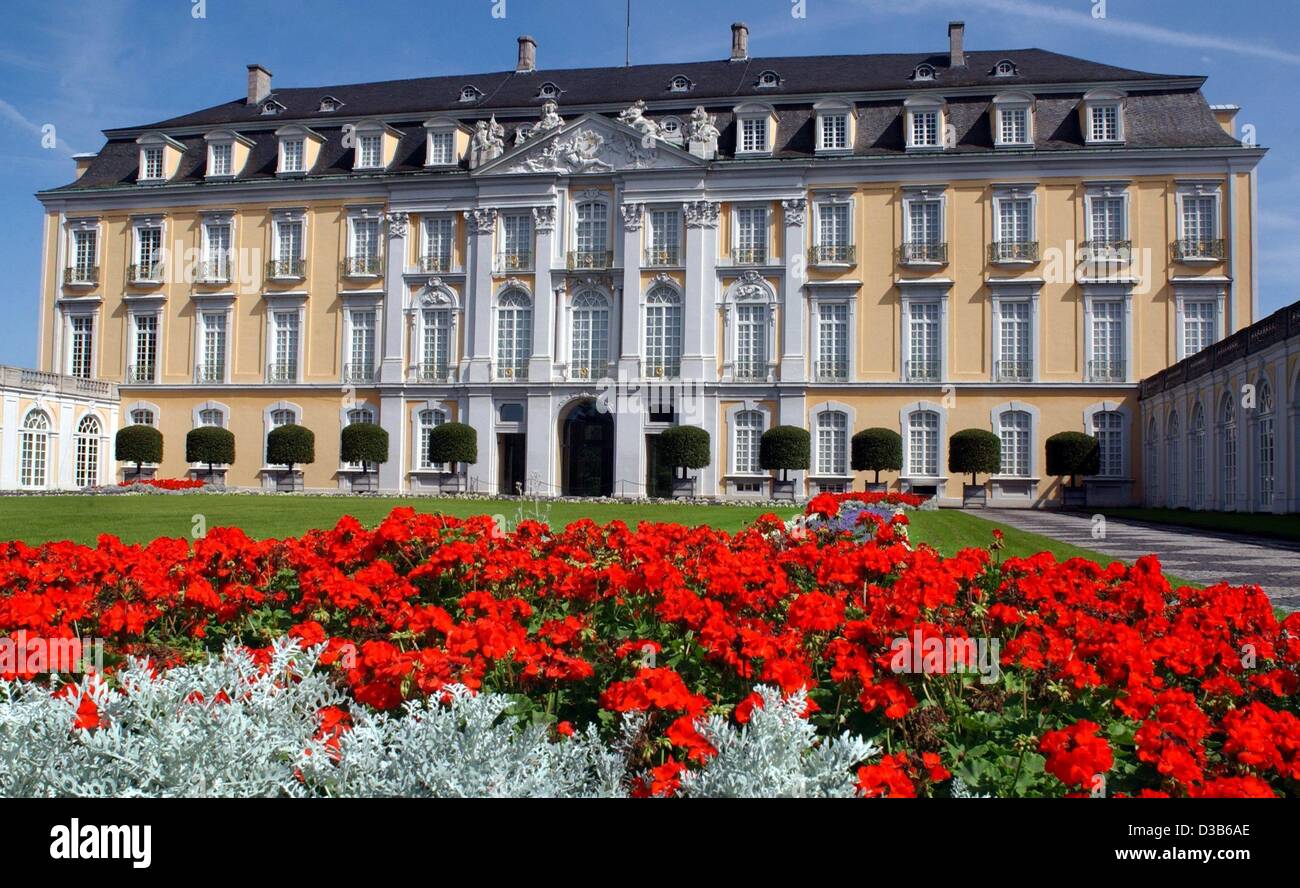 (dpa) - A view over the baroque Augustusburg Castle in Bruehl, Germany ...