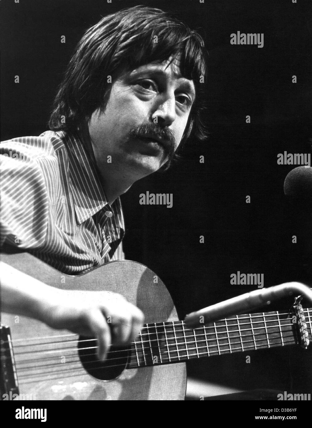 Wolf culture Black and White Stock Photos & Images - Alamy