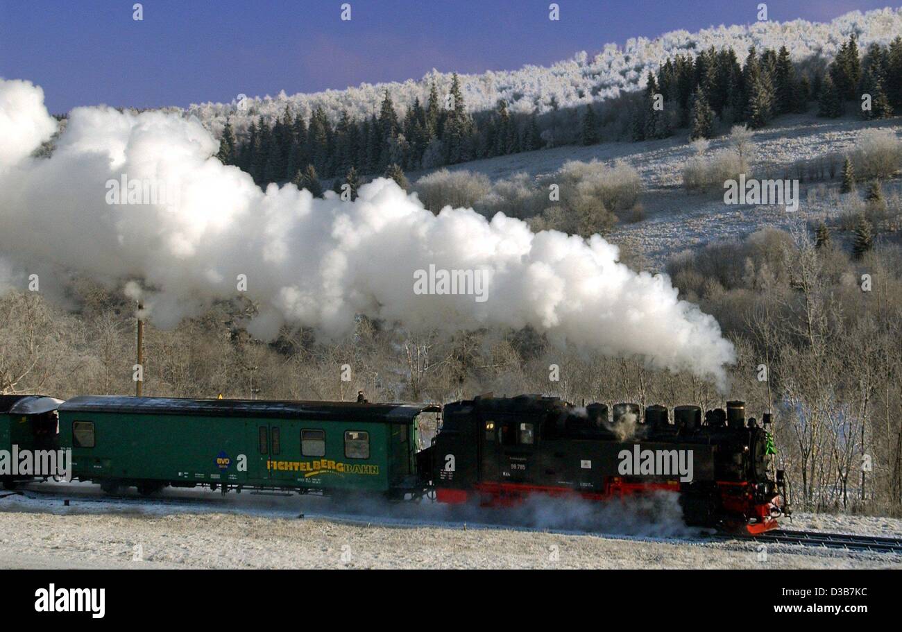 Old steam engine hi-res stock photography and images - Alamy