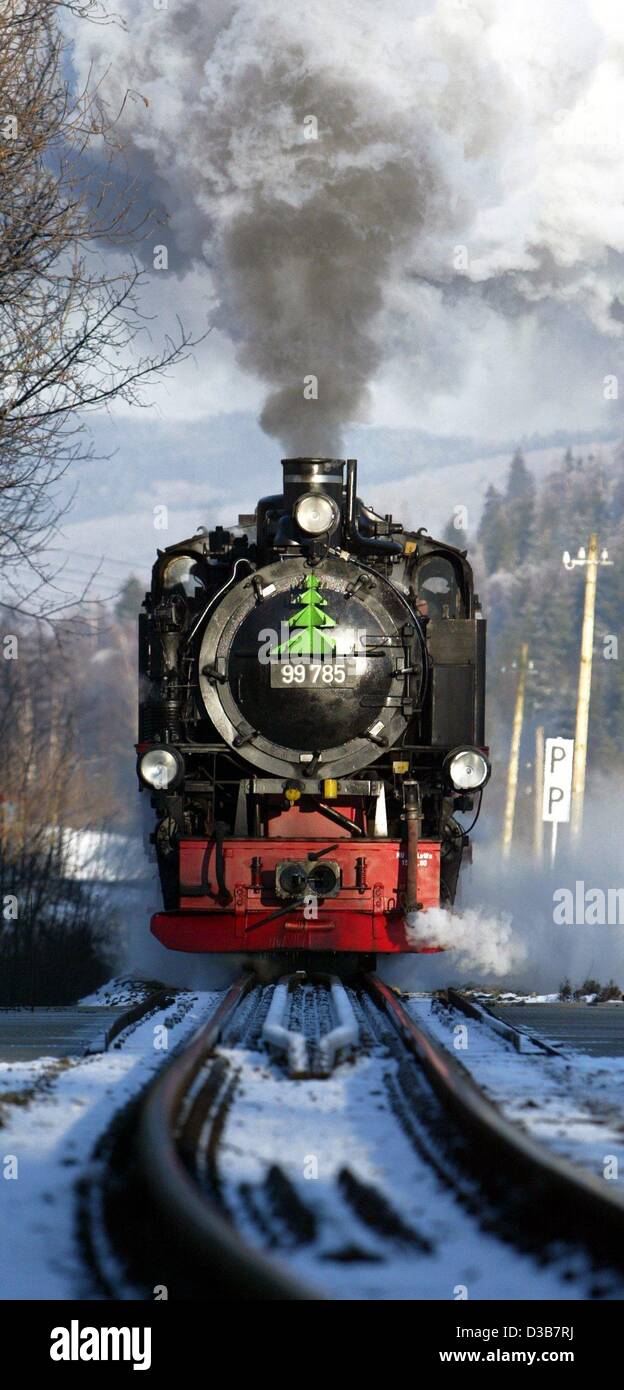 Old steam engine hi-res stock photography and images - Alamy