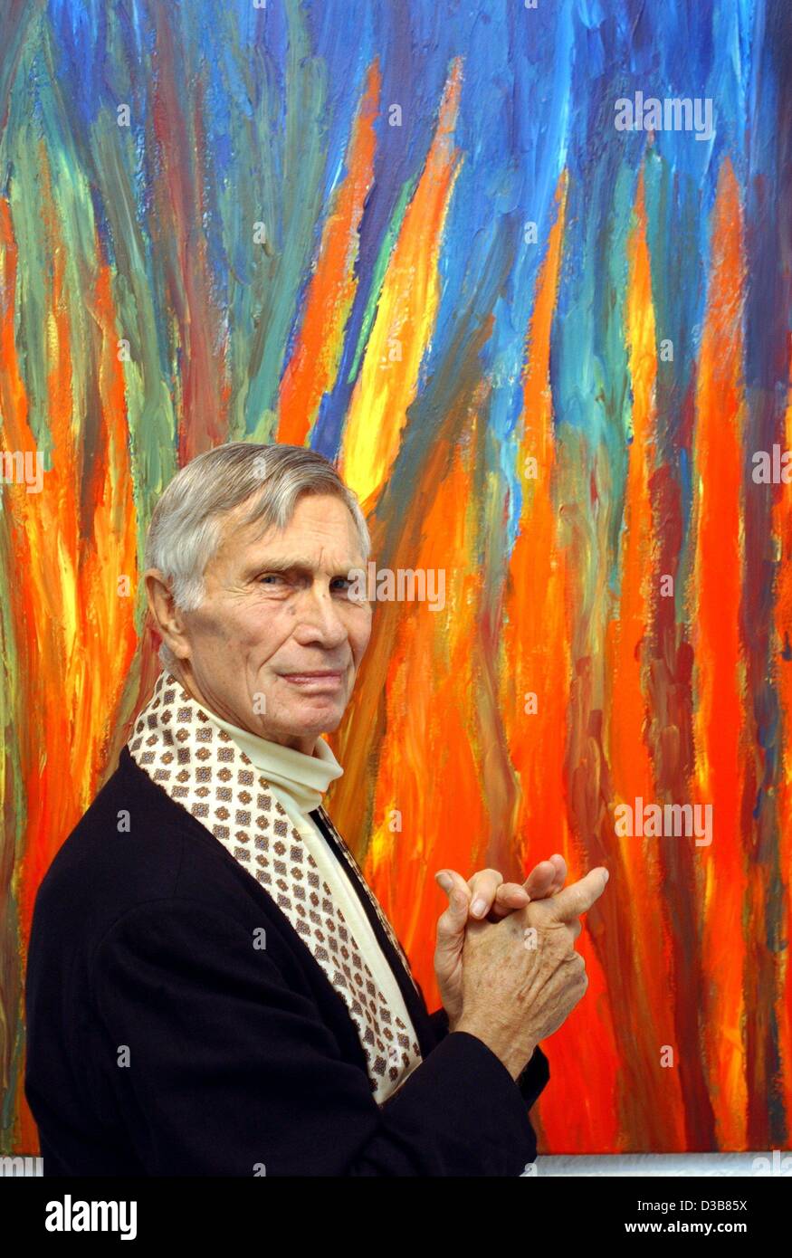 (dpa) - US actor and artist Gordon Mitchell poses in front of one of ...