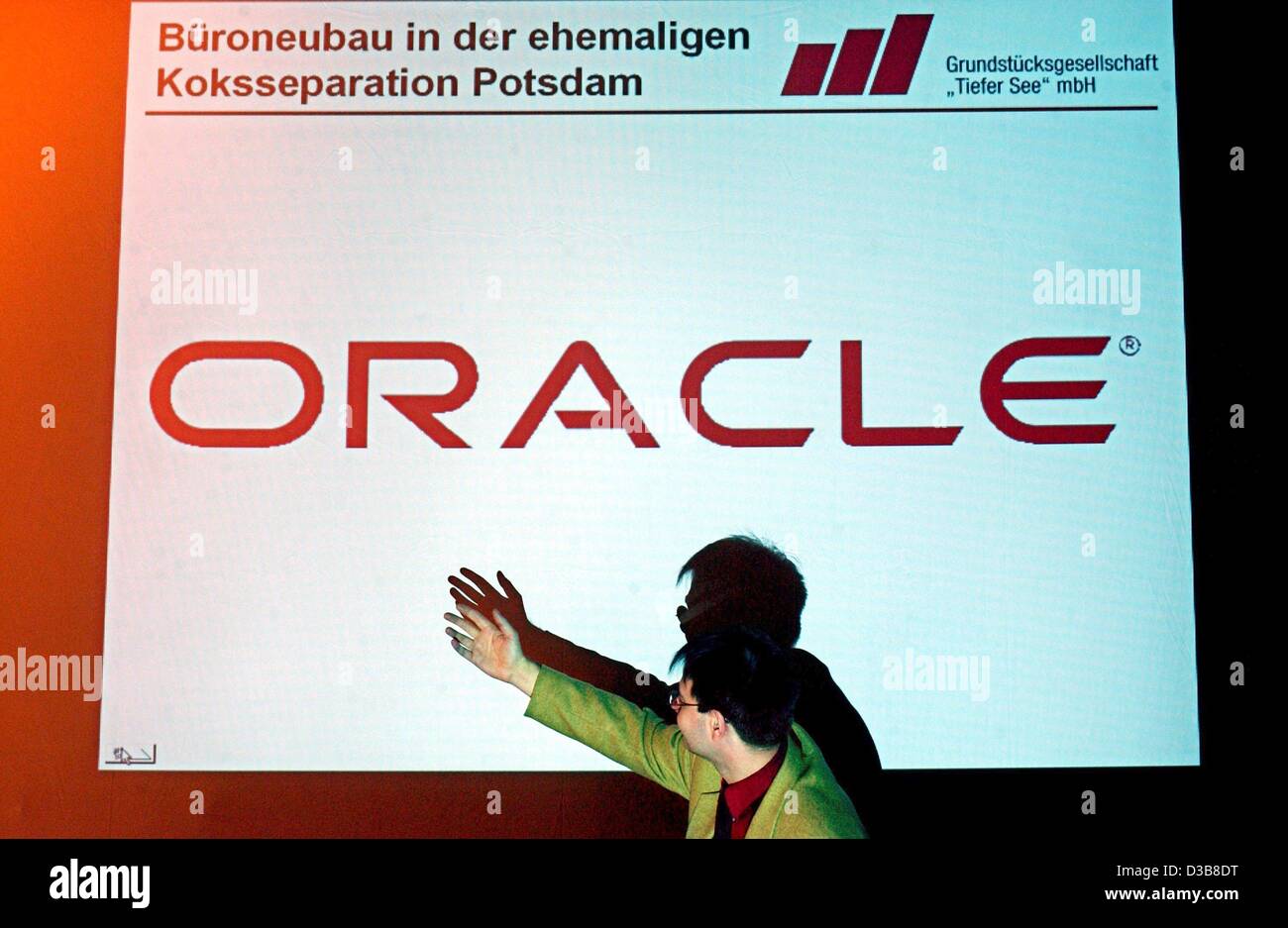 (dpa) - The logo of Oracle, the world's biggest provider of software ...