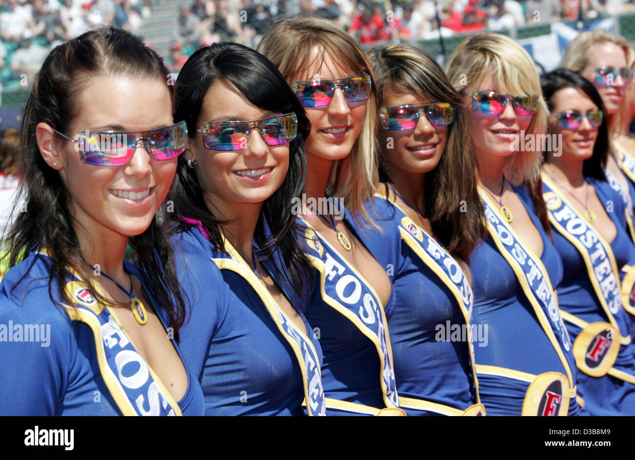 British grand prix silverstone girls hi-res stock photography and ...