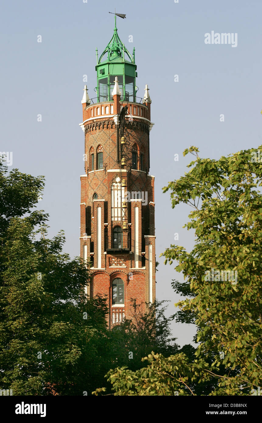 (dpa) - The pictures shows the big Lighthouse in Bremerhaven, Germany ...