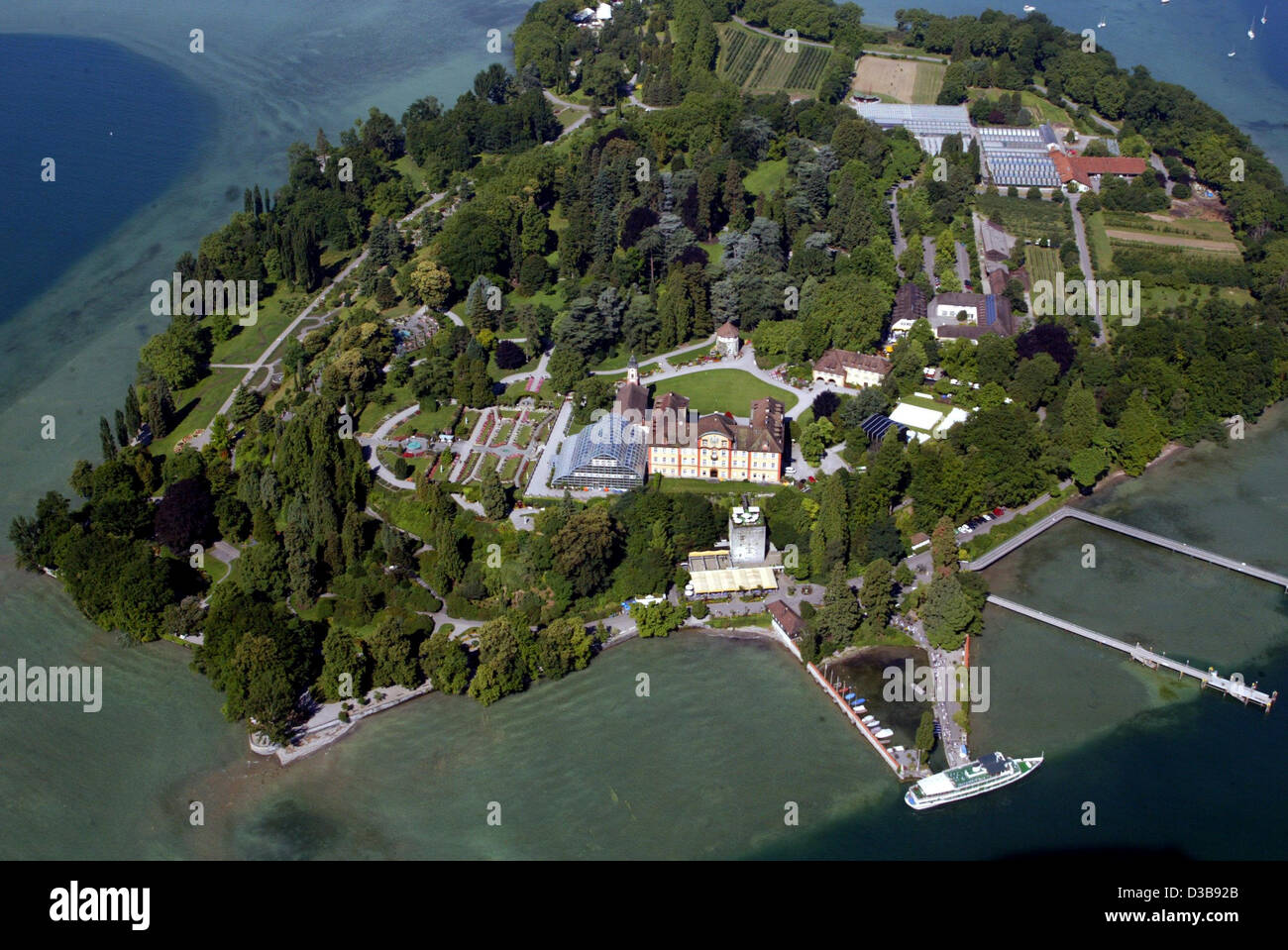 Mainau lake constance boat hi-res stock photography and images - Alamy