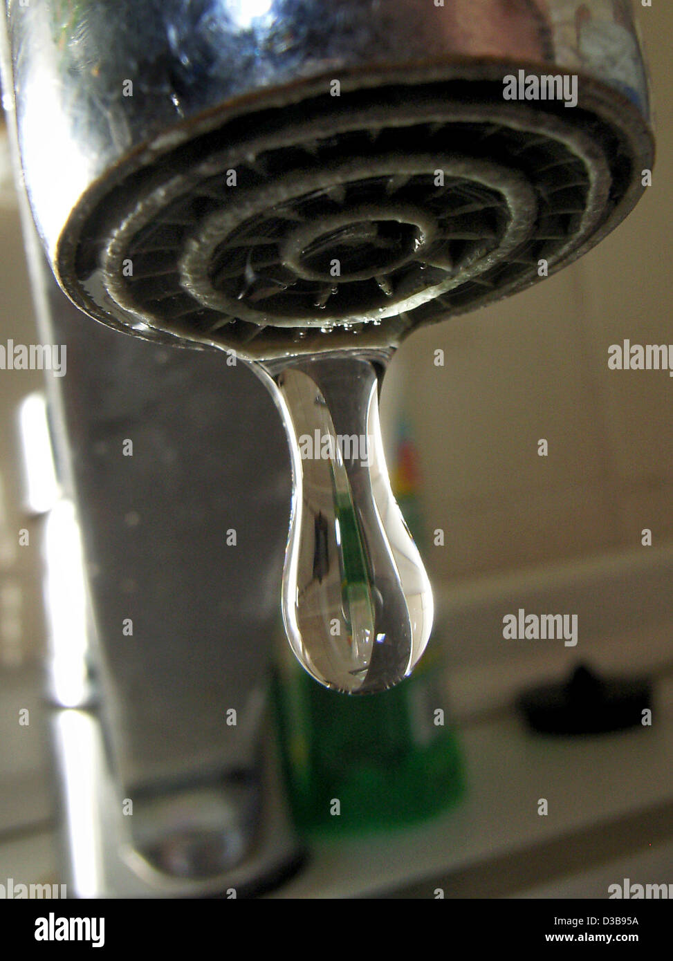 Dripping water feature close up hi-res stock photography and images - Alamy