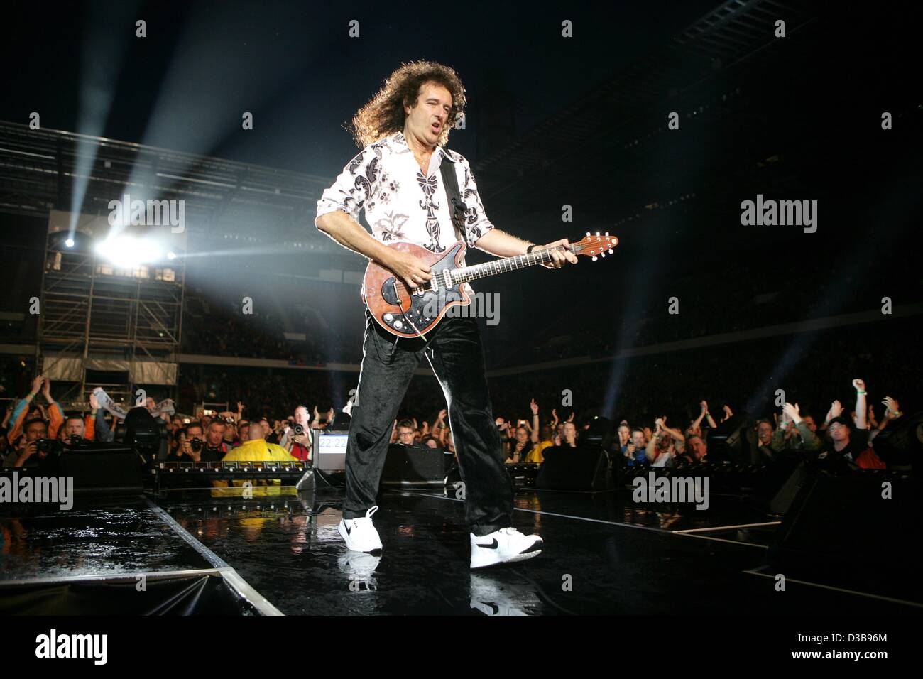 (dpa) - Brian May, member of the British pop band Queen, performs on ...