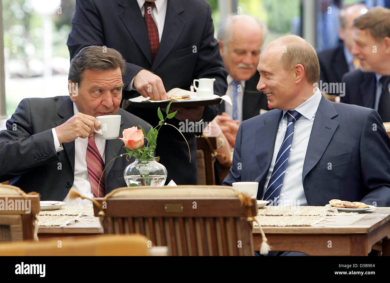 Putin schroeder in russia hi-res stock photography and images - Alamy
