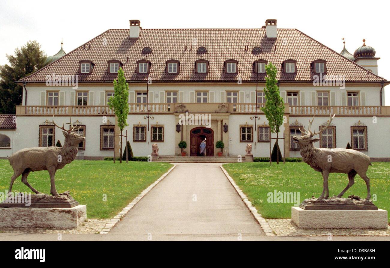 Lake Starnberg Castle High Resolution Stock Photography and Images - Alamy