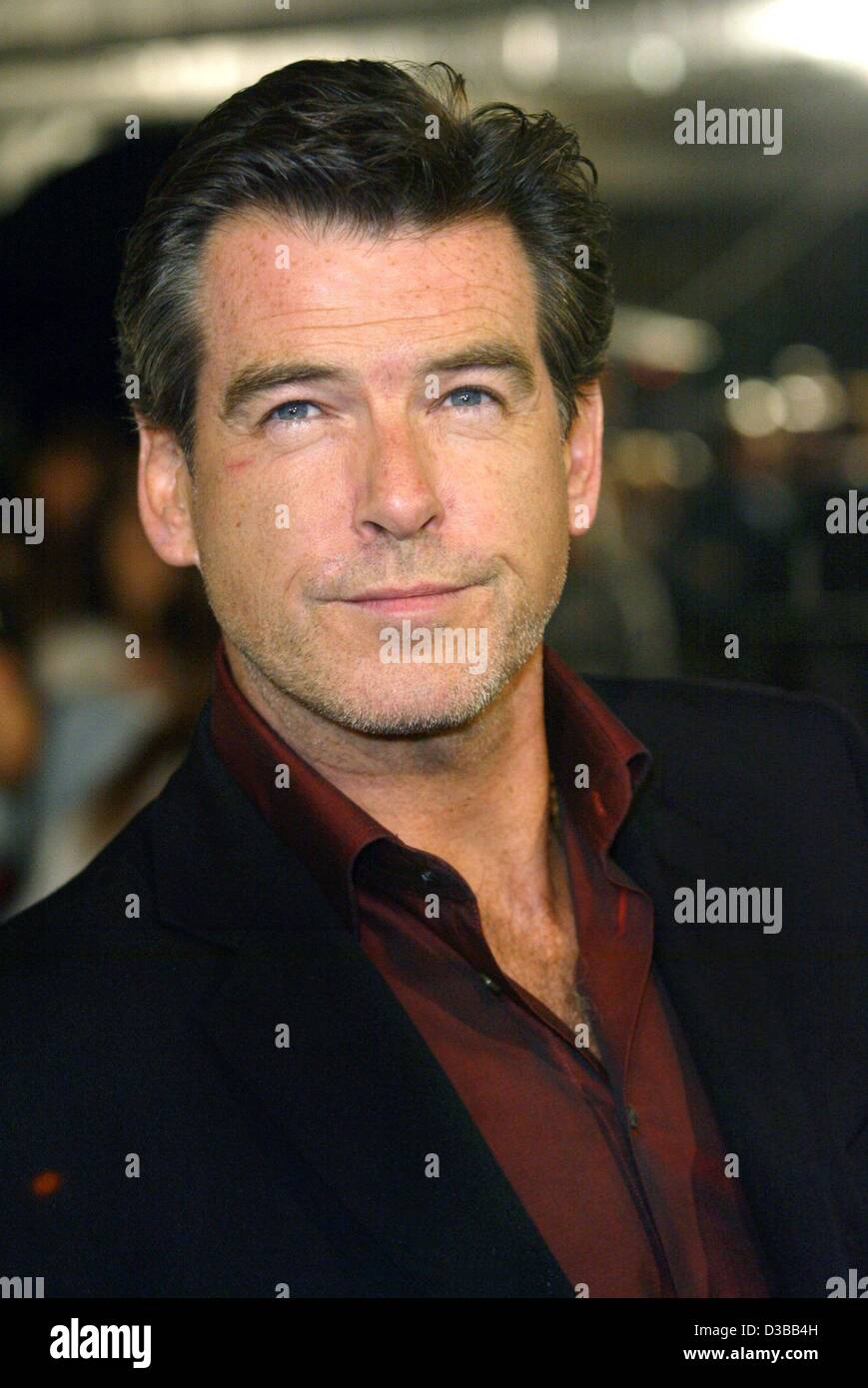 (dpa) - Irish actor Pierce Brosnan arrives at the MTV European Music ...