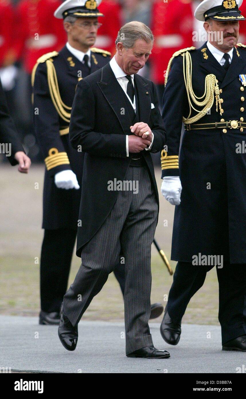 (dpa) - Crown Prince Charles of Great Britain arrives for the funeral ...