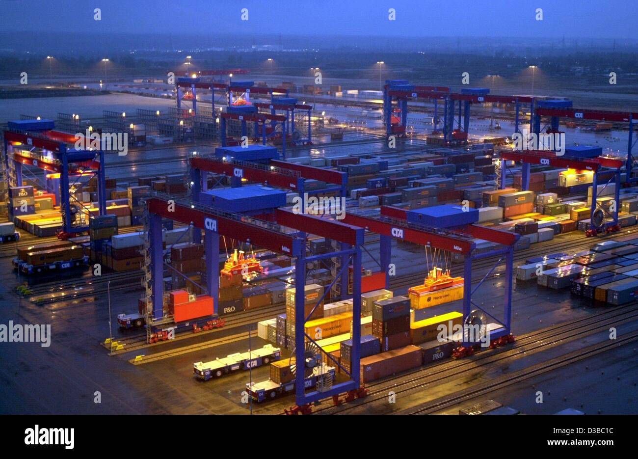 Terminal 25 hi-res stock photography and images - Alamy