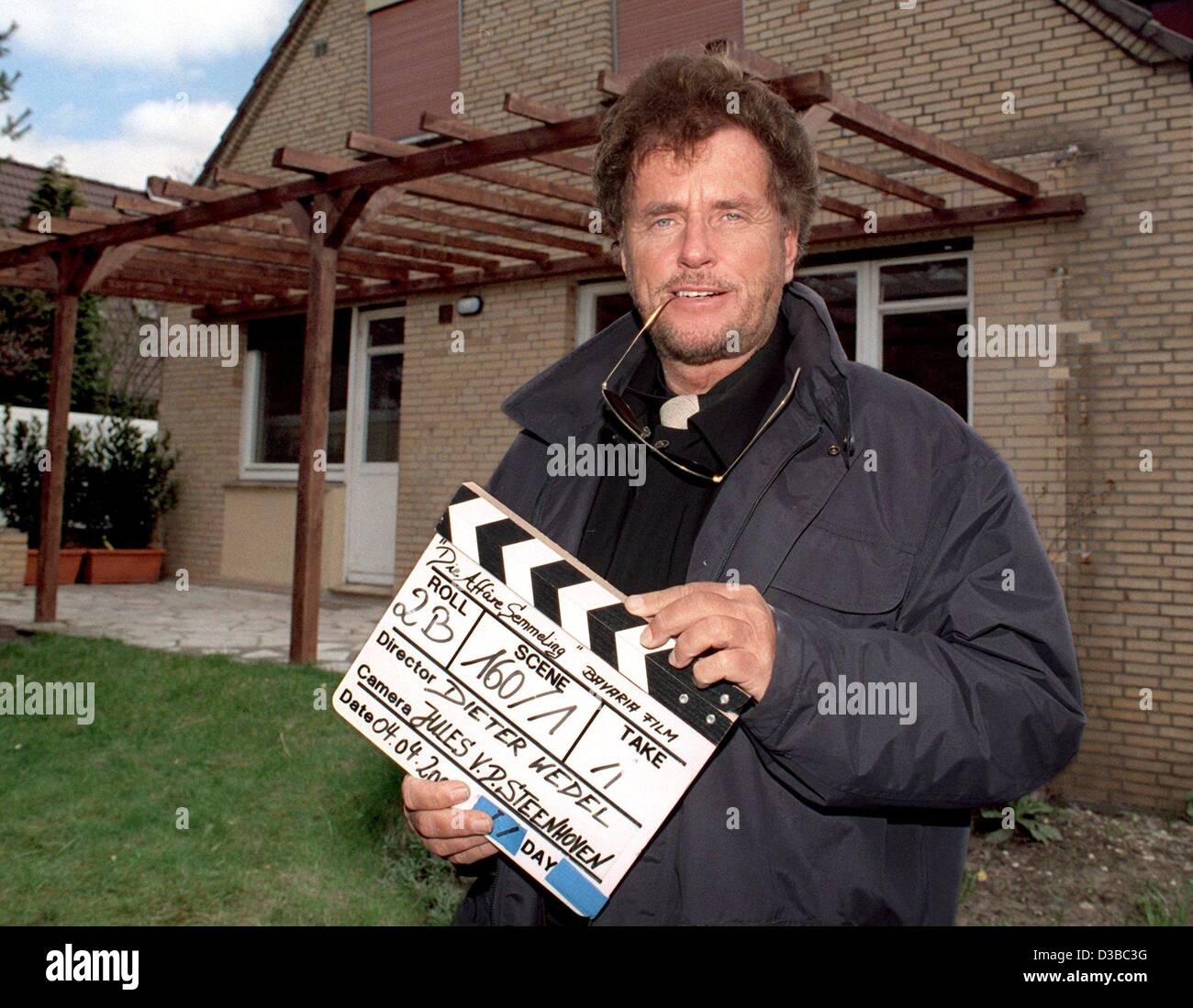 Arts culture entertainment ace cinema television clapperboard garden ...