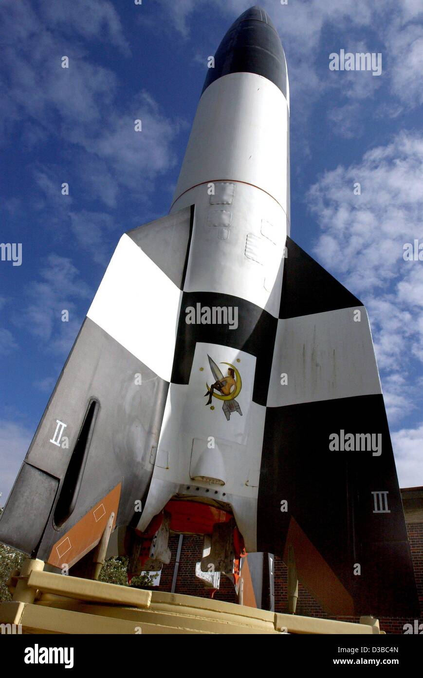 V2 rocket hi-res stock photography and images - Alamy