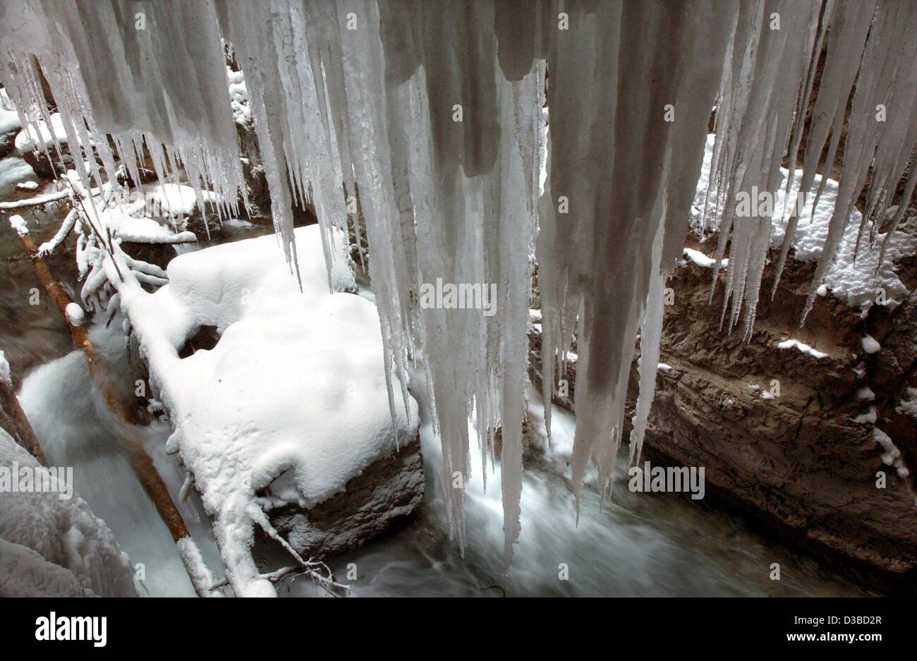 (dpa) - Stunning icicles are seen in the Partnachklamm Gorge near ...