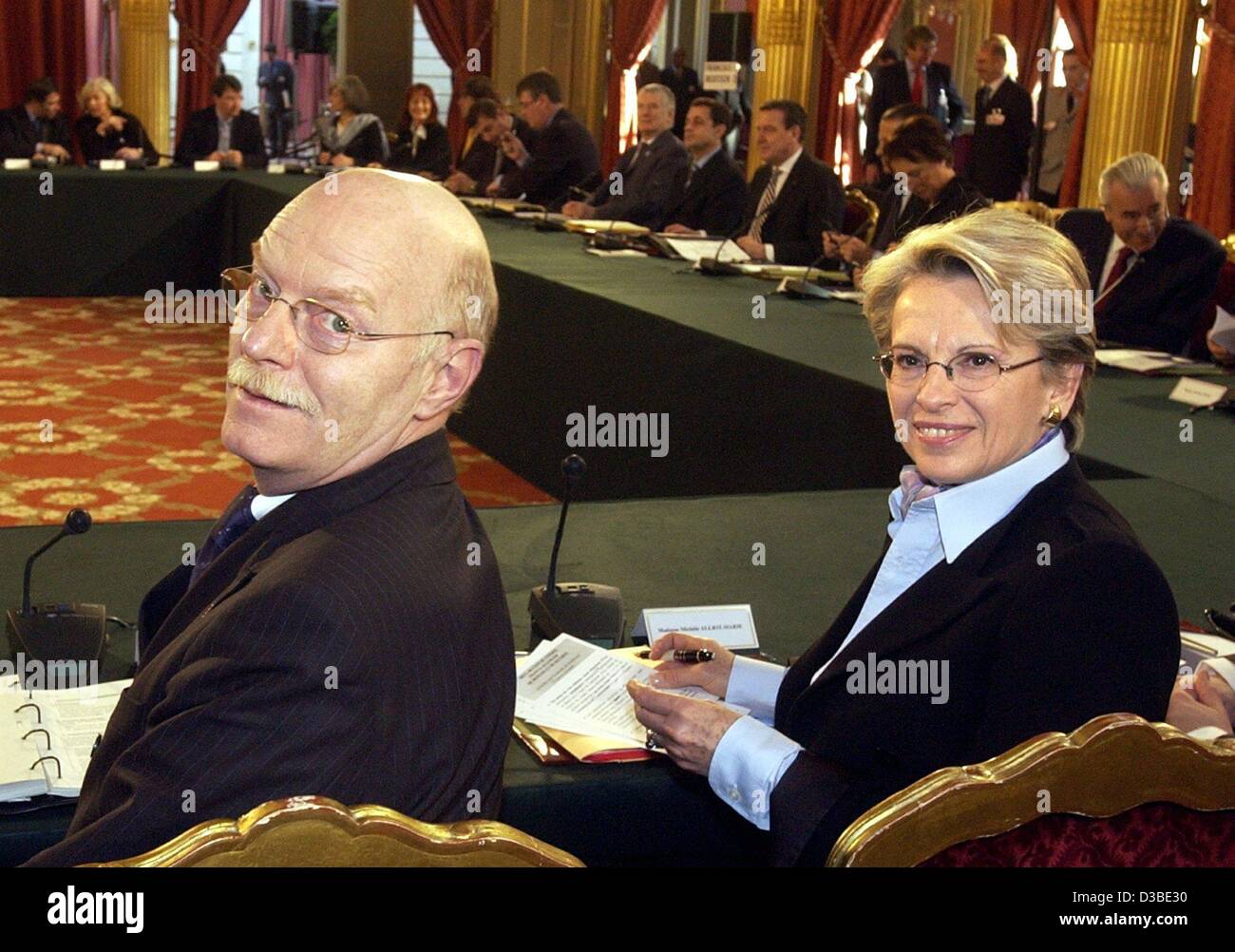 Minister of defence peter struck hi-res stock photography and images ...