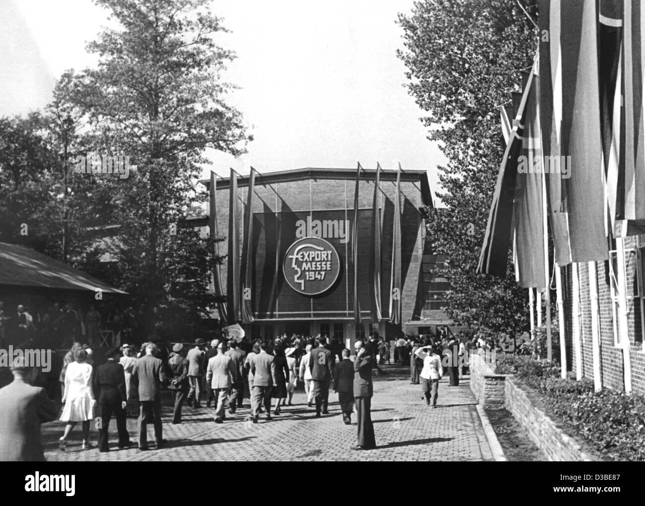 Hannover trade fair Black and White Stock Photos & Images - Alamy