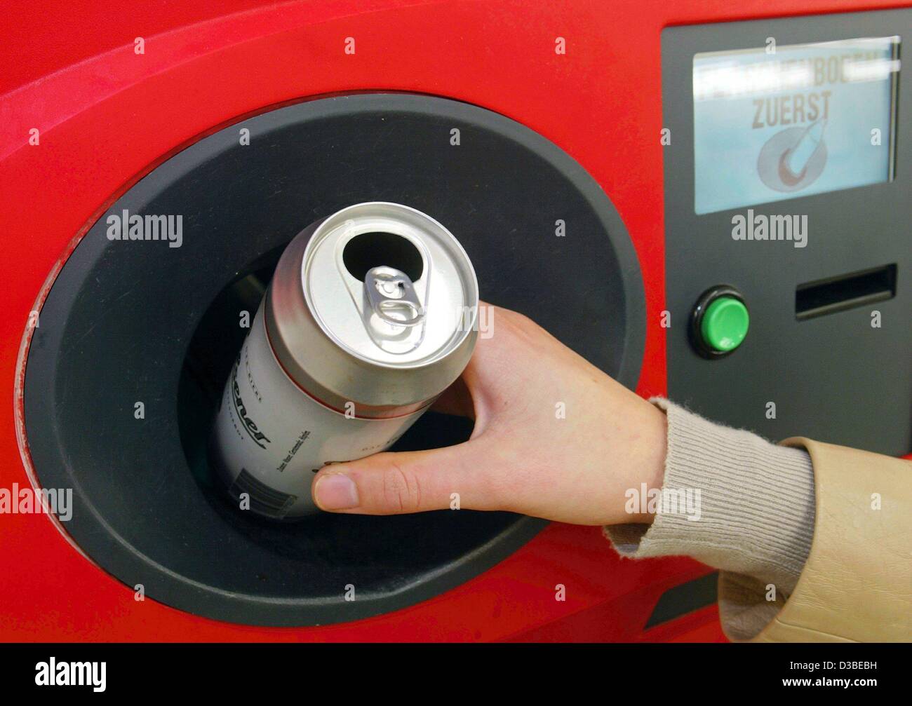 Pfand machine hi-res stock photography and images - Alamy