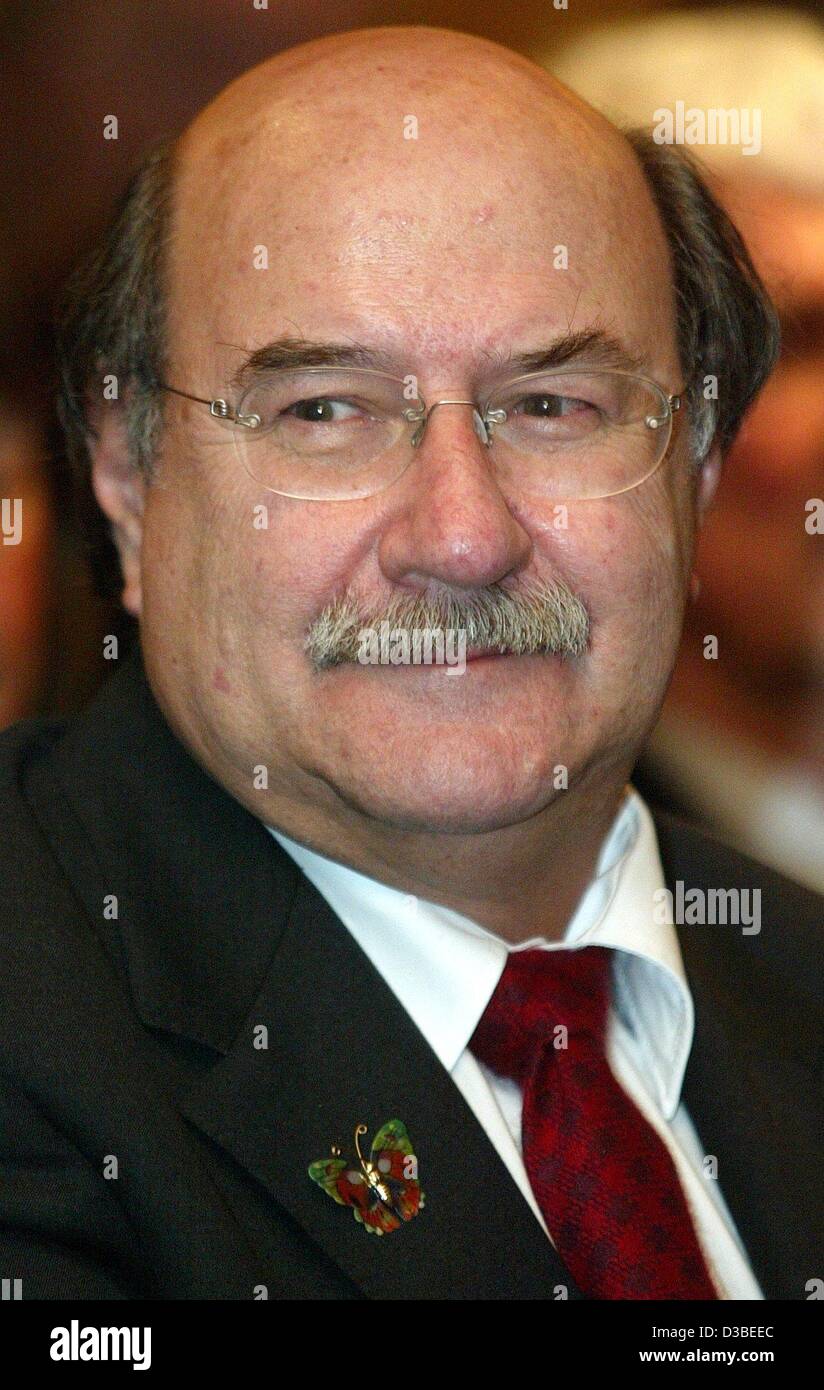 (dpa) - Antonia Skarmeta, Chilean author and ambassor of his country in ...