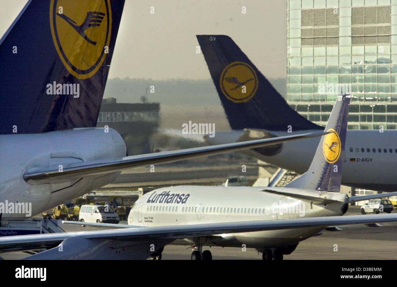 German airfield hi-res stock photography and images - Alamy