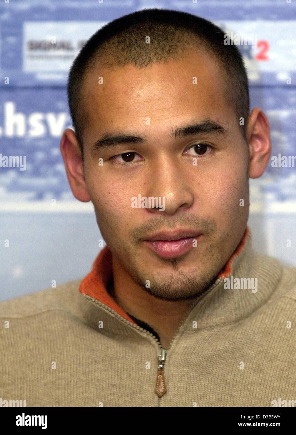 (dpa) - Japanese soccer forward Naohiro Takahara, pictured at a press ...