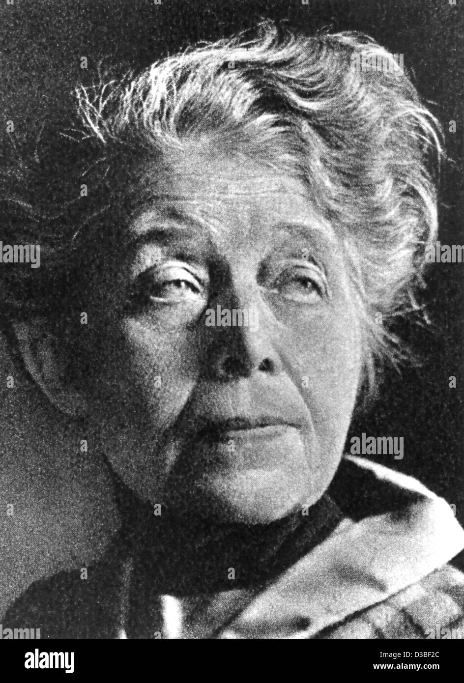 Female historian hi-res stock photography and images - Alamy