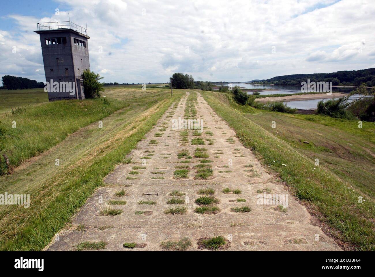 (dpa) - An old watch tower of the former border guards of the East ...