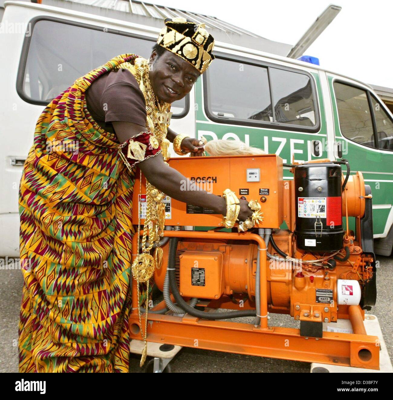 Dpa chief ewe tribe in hi-res stock photography and images - Alamy