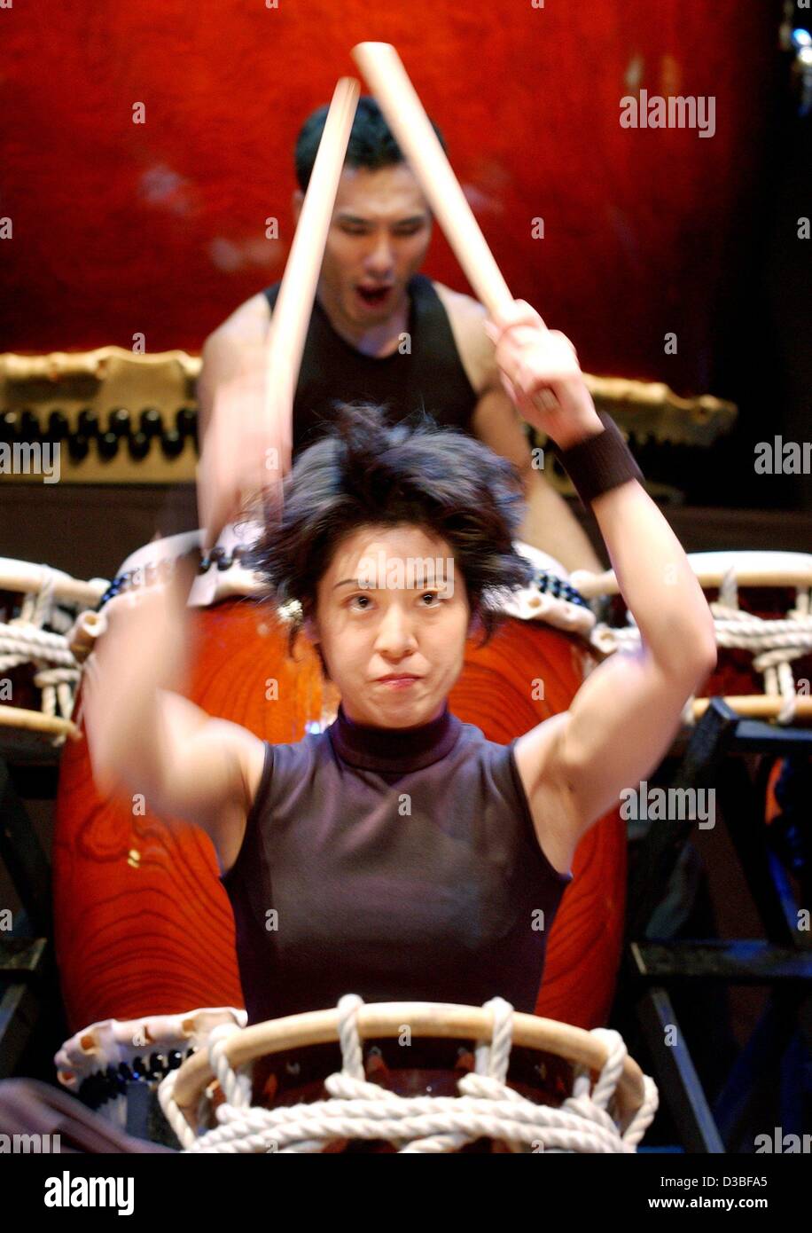 (dpa) - Two drummers of the Japanese drummer group 'Yamato' frantically ...
