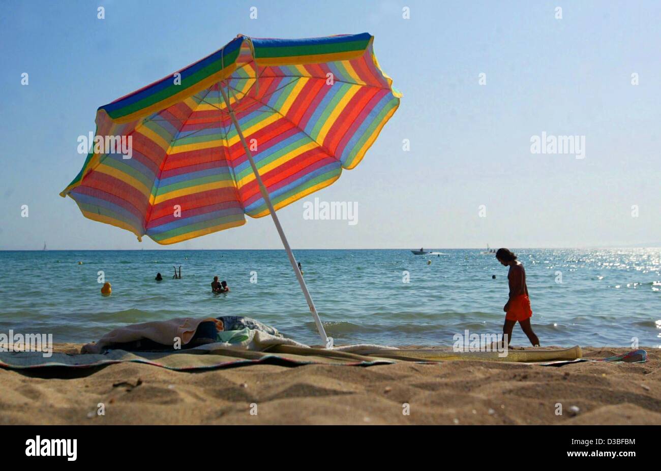 Sunny weather june hi-res stock photography and images - Alamy