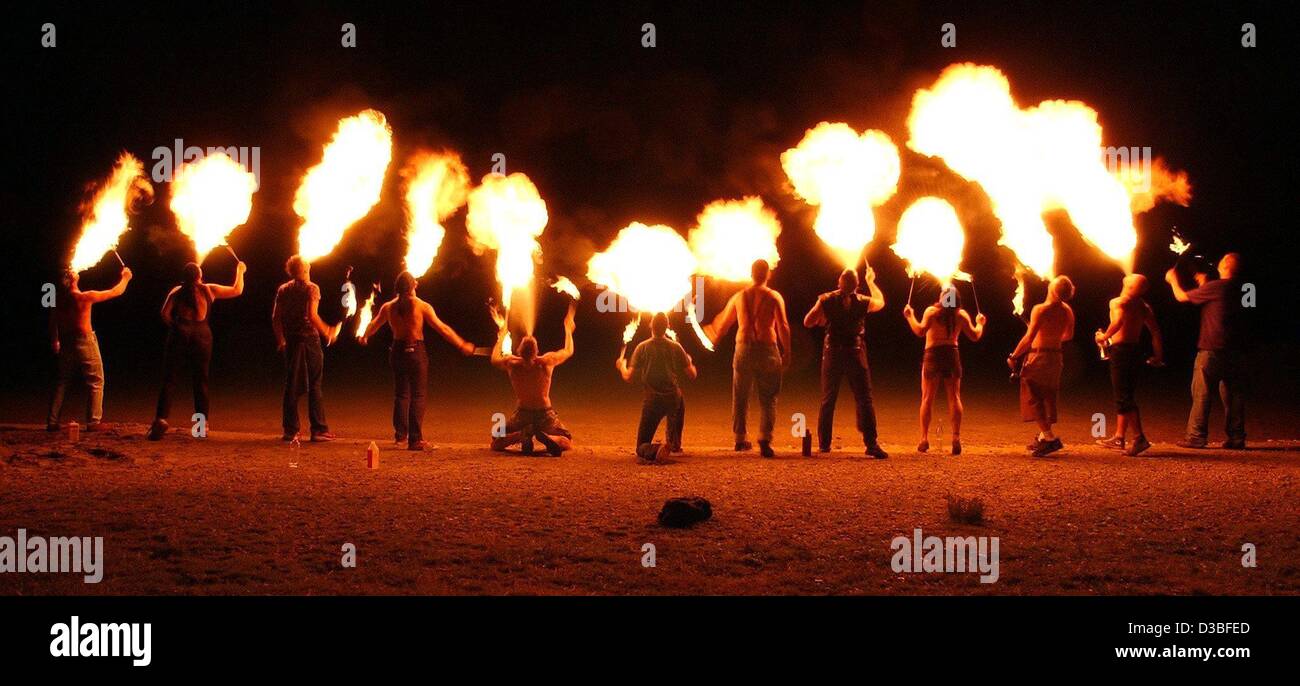 Flames at stand hi-res stock photography and images - Alamy